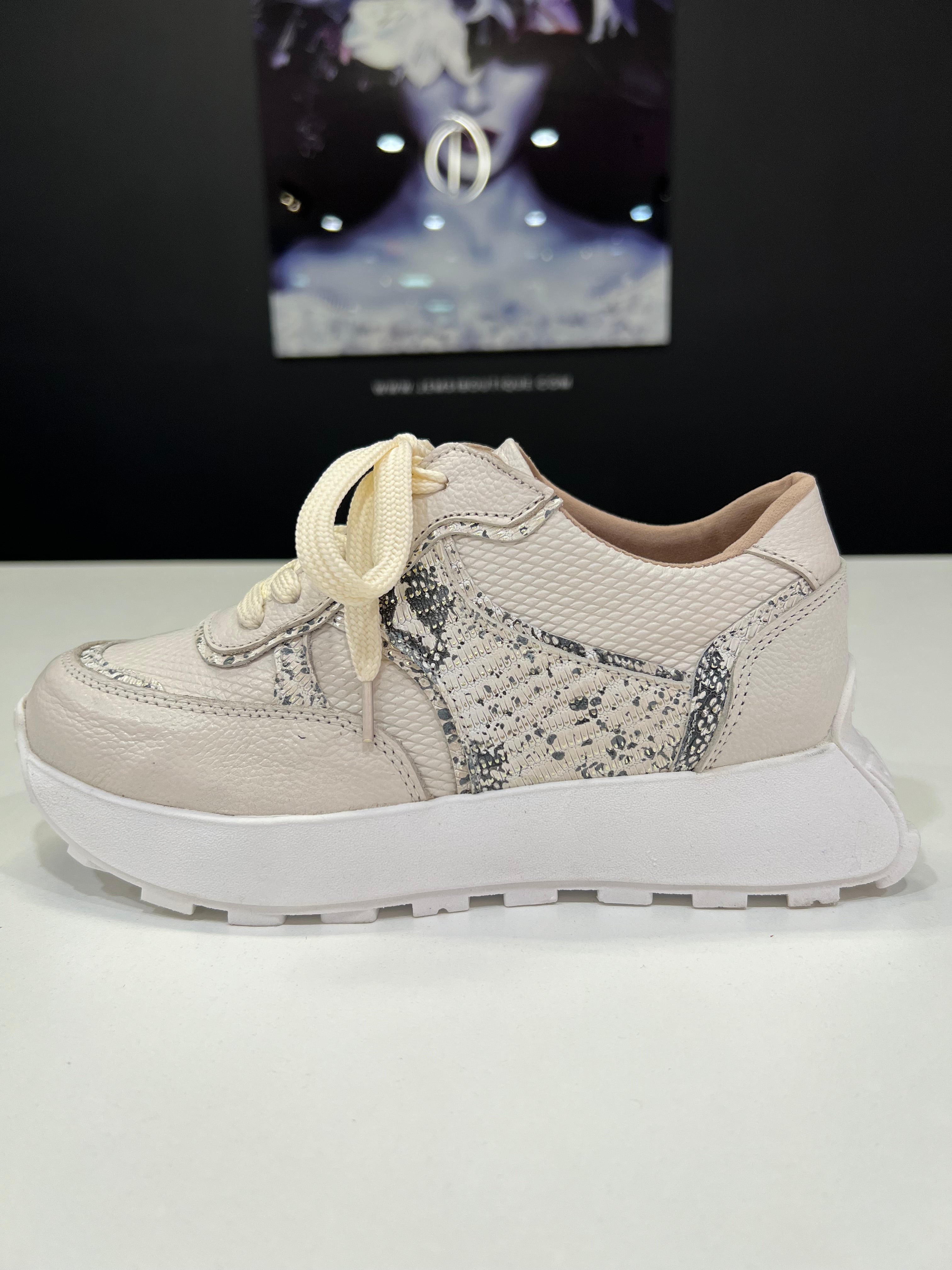 Tenis Sarah – JEMSI Boutique